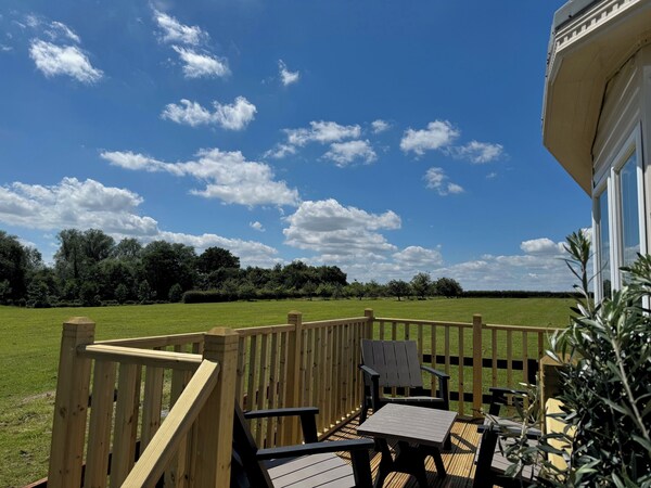 The Granada, Pet Friendly, With A Garden In St. Osyth - Clacton-on-Sea