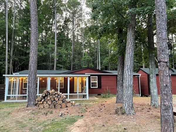 Gaston Getaway- Location, Lake, Fun & Firepit! - Lake Gaston