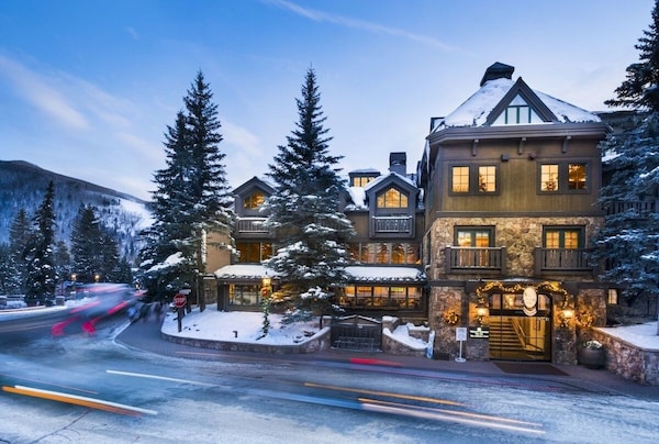 Spacious Room W/ Mountain View Balcony Ideal For Family Fun & Ski School Nearby - Vail, CO