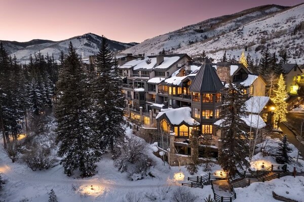 Double Queen, Gravity Haus Vail, Steps To Ski Lift W/ Outdoor Hot Tub & Sauna - Vail, CO