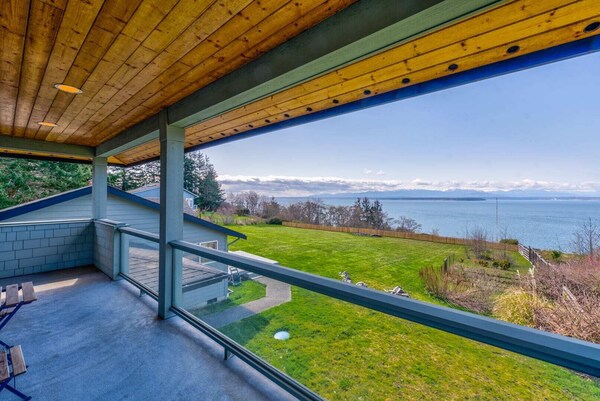 Whidbey Island Getaway With Unobstructed Ocean Views - ポート・タウンセンド, WA