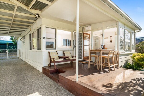 Seaside Chic: Stylish, Private,  Conveniently Located, Minutes From Beach/ Town - Portarlington