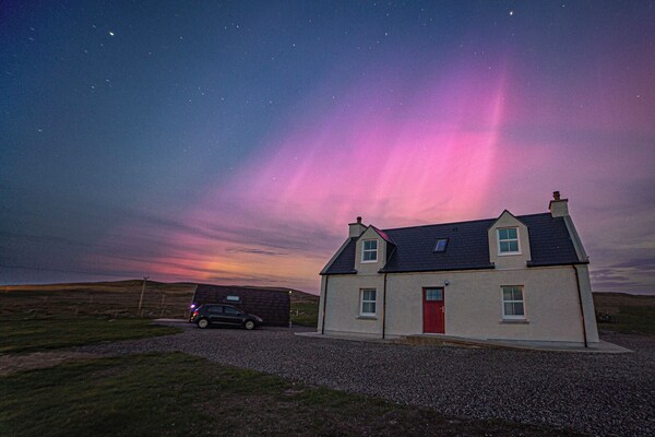 3 Sollas, Pet Friendly, With A Garden In Sollas, Isle Of North Uist - North Uist