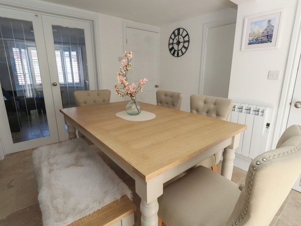Belvedere Cottage, Family Friendly, With A Garden In Weymouth - Weymouth