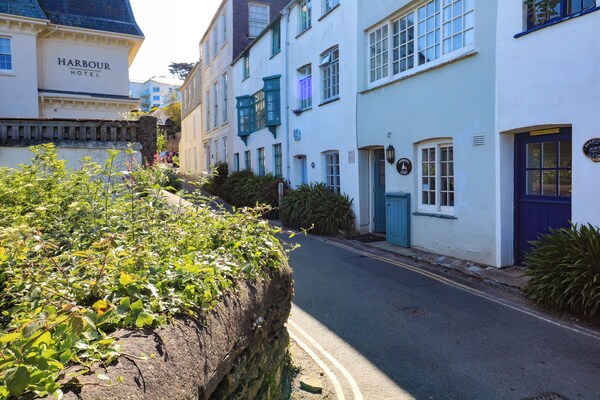 Shipwrights Cottage, Character Holiday Cottage In Salcombe - Salcombe