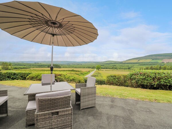 Ashdale, Family Friendly, With A Garden In Rhayader - Llanidloes