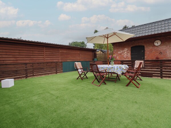 The Barn @ The Elms, Family Friendly, With A Garden In Admaston - Shrewsbury