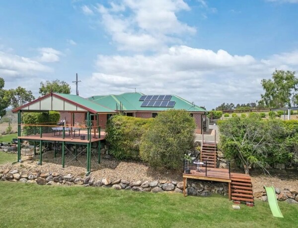 Sunrise Serenity Country Escape - Marburg, Australia