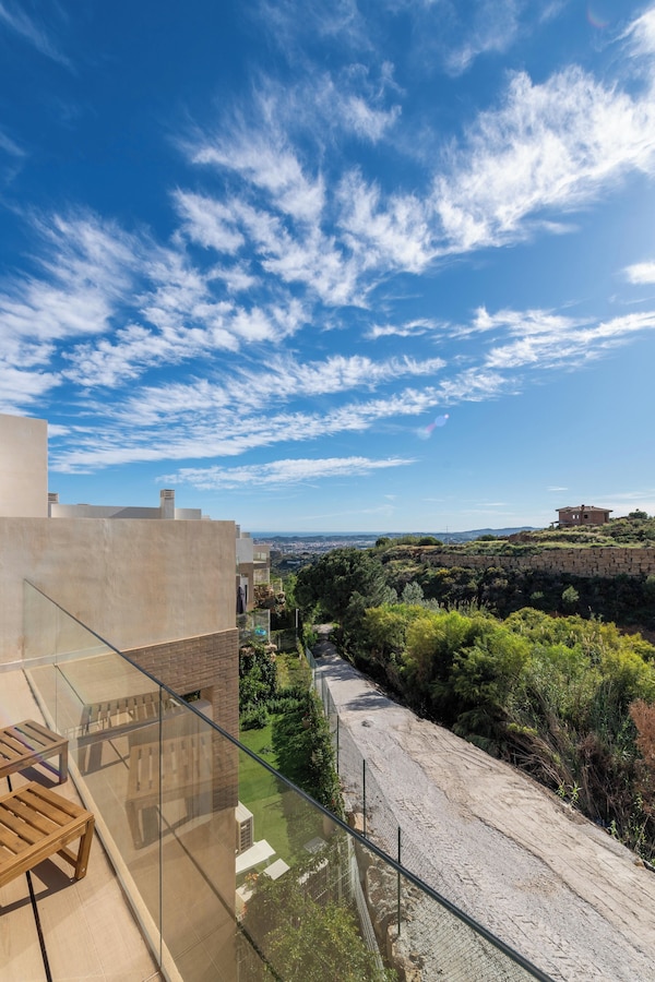 Inviting 3-bed House In Mijas - Mijas