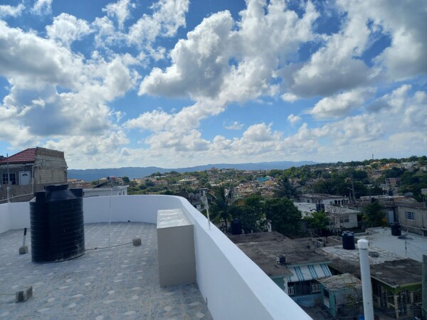 Villa, Inn Apartment Vacation With Heavenly Feelings, Comfort With Locals Tours. - Montego Bay