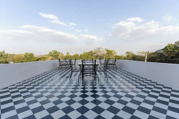 Spacious 8-bedroom House With Wifi, Ac In Enchanting Udaipur - 烏代浦