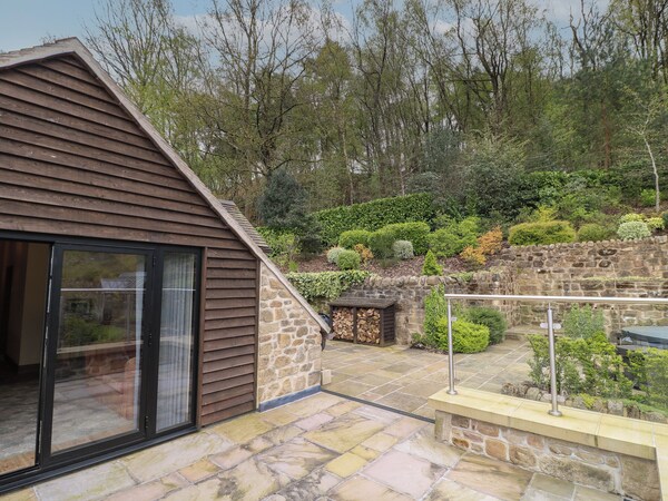 The Barn At Catacol, Romantic, With Hot Tub In Heage - Belper
