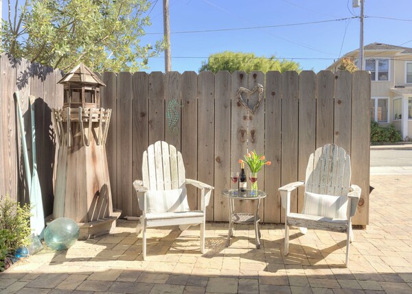 3943 Rad Beach House- Some August Nights Available - Pacific Grove, CA
