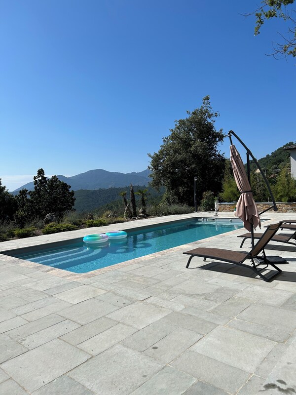 House With Breathtaking Views Over The Valley, Only 15 Minutes From Corte - Corte