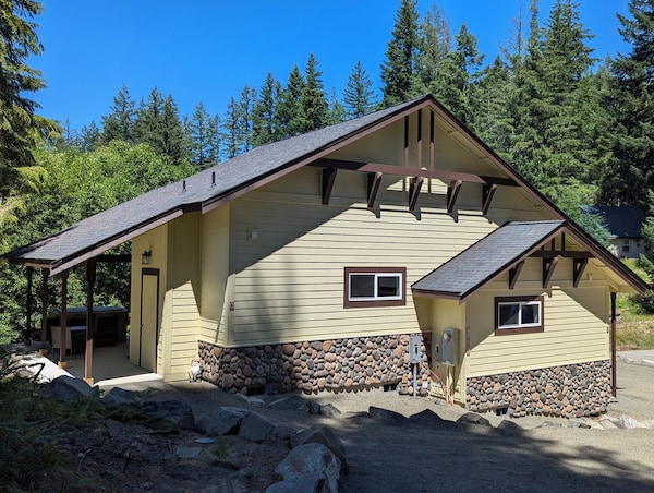 Gnome Home: Cozy Duplex Studio Apartment With Ac, Wifi, In Peaceful Packwood - Packwood, WA