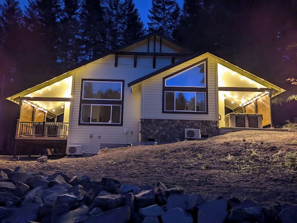 Bird House: Cozy Duplex Studio Apartment With Ac, Wifi In Peaceful Packwood. - Packwood, WA