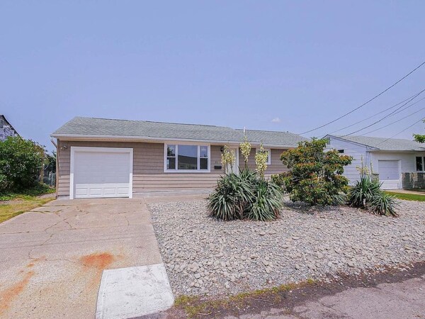 Waterfront Home W/ In-ground Pool, Short Drive To Lbi And Atlantic City - Beach Haven, NJ