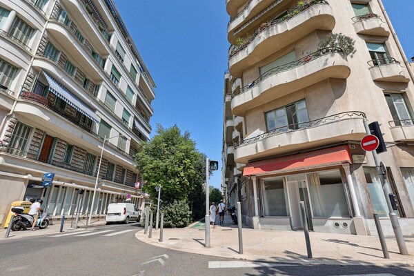 Lavie Maison | Hot Tub Seaside Flat - Nice