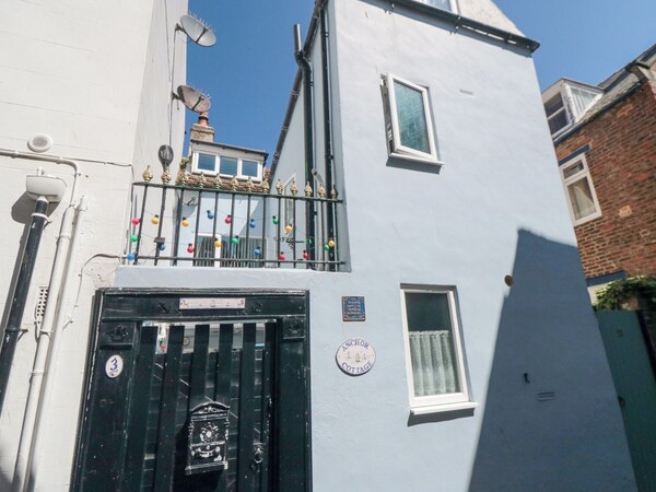 3 Anchor Cottage, Family Friendly, Country Holiday Cottage In Whitby - Yorkshire