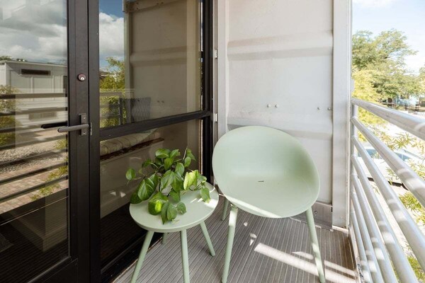 New! Container Home In Heart Of Cargo District - Wilmington
