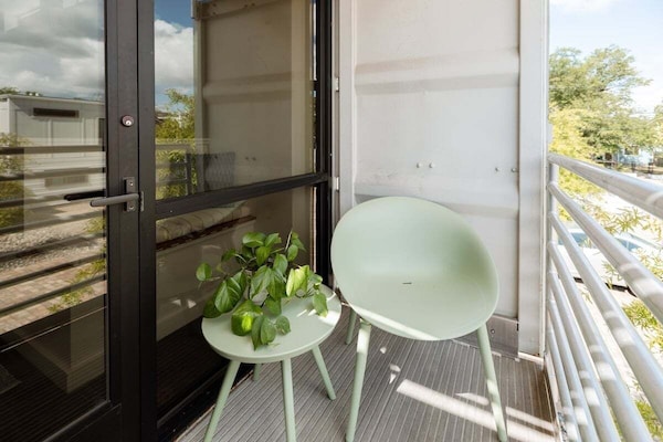 New! Container Home In Heart Of Cargo District - Wilmington