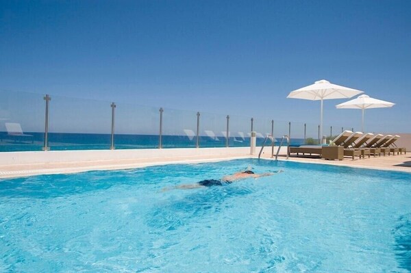 4 Bedroom Villa  Sea View  Private Pool  Jacuzzi - Протарас