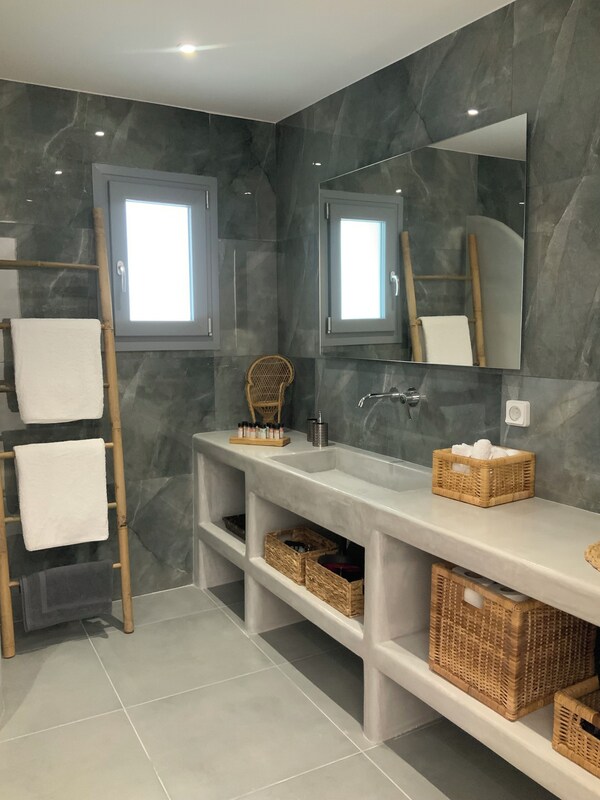 Villa Nansea - 3 Bedroom Villa With Jacuzzi - Naxos