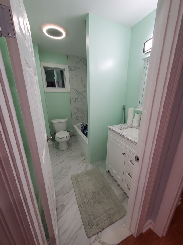Marvelous 2-bedroom Condo In South Boston With Private Parking - Cambridge, MA