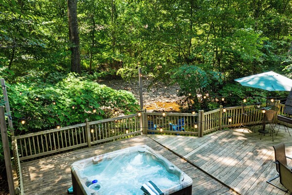 1 Min To Camelback! Creekside Hottub\/sauna\/firepit - Tannersville, PA