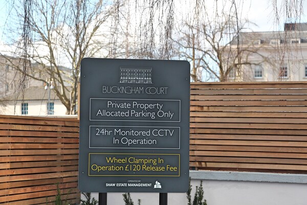 New, Luxury Apartment In Town Centre - Gloucestershire