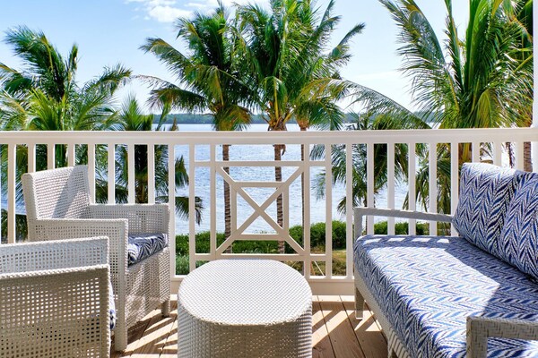 Scenic Veranda Double Queen, Isla Bella, Private Beach, Near Seven Miles Bridge - Marathon, FL