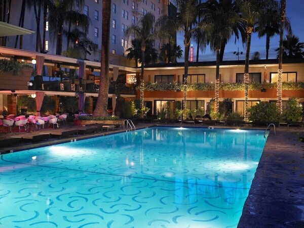 Poolside Cabana, The Hollywood Roosevelt, Close To Hollywood & Highland Center - Hollywood, CA