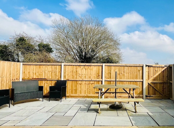Homely & Stylish Cottage In Constable Countryside - Essex