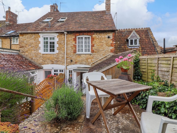 Pendennis, Family Friendly, With A Garden In Sherborne - Sherborne