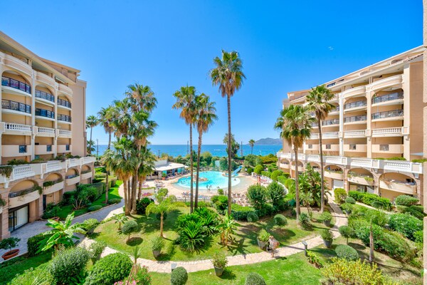 Appartement Avec Vue Sur Mer Et Piscine - Mougins