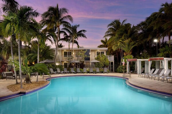 Relaxing Double Queen, Fairfield Inn, Breakfast Included, Near Downtown Key West - Key West, FL