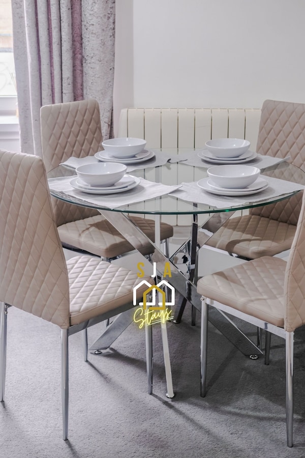 Peterhead Pad - Sja Stays - Modern 2 Bed Apartment - Peterhead