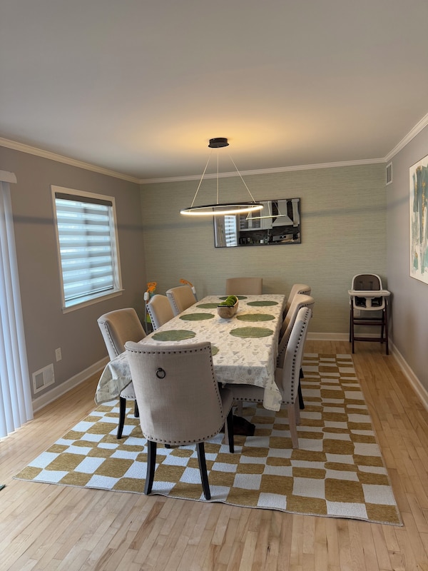 Close To Everything! Well Equipped, Beautiful Backyard And Near The Beach. - Long Branch, NJ