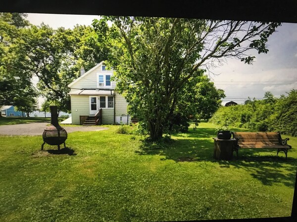Charming "Spa Like" Home With Hot Tub And Infrared Sauna - Dundee, NY
