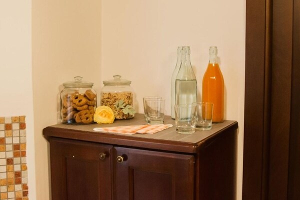 Mirabila Apartment Pompeii: Comfort, History And Relaxation At Two Steps From The Ruins - Pompei