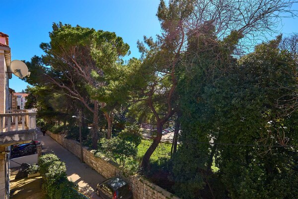 Garden Antique With Bubble Spa - Dubrovnik