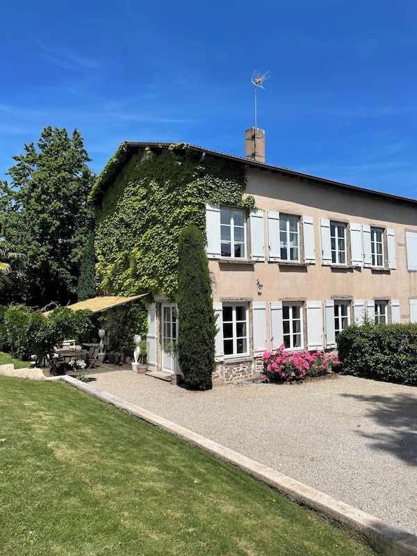 Charming Old House, Renovated Contemporary, 250 M2, With Magnificent Swimming Pool - Rhône