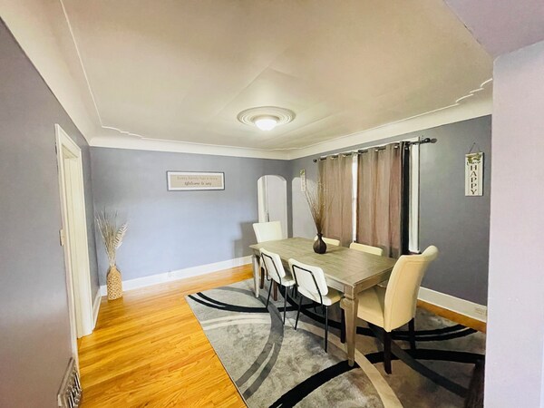 Charming 3-bedroom House With Wifi And Ac In Delightful Windsor - Windsor