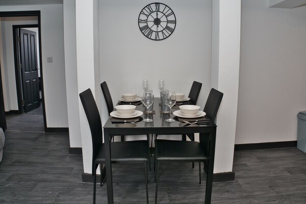 Newton's Suite Apartment - Royal Tunbridge Wells
