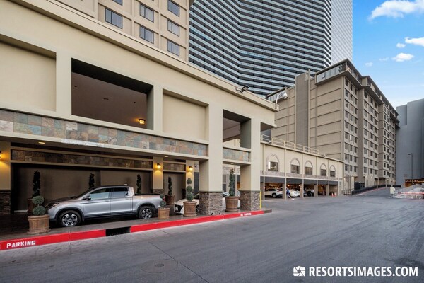 1 Or 2-bedroom Apart-hotel Just 2 Minutes From The Cosmopolitan Casino - Bellagio