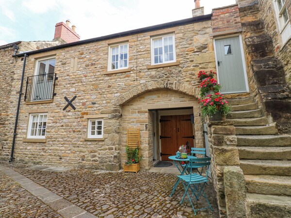 Jack's Cottage, With A Garden In Wolsingham - Northumberland