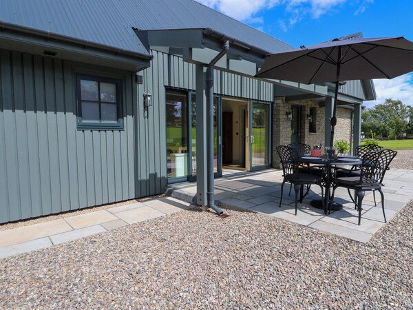 Bramble Cottage, Pet Friendly, Luxury Holiday Cottage In Dunkeld - Blairgowrie