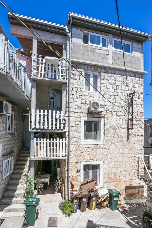 1-zimmer-ferienwohnung Mit Klima Slatine, Ciovo (A-23395-a) - Trogir