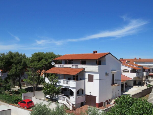 Two Bedroom Apartment With Balcony Biograd Na Moru, Biograd (A-23415-d) - Sveti Filip i Jakov