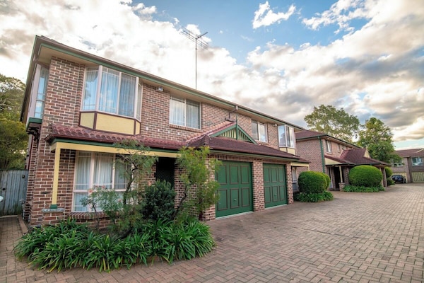 3bedroom Townhouse At Dundas - Parramatta